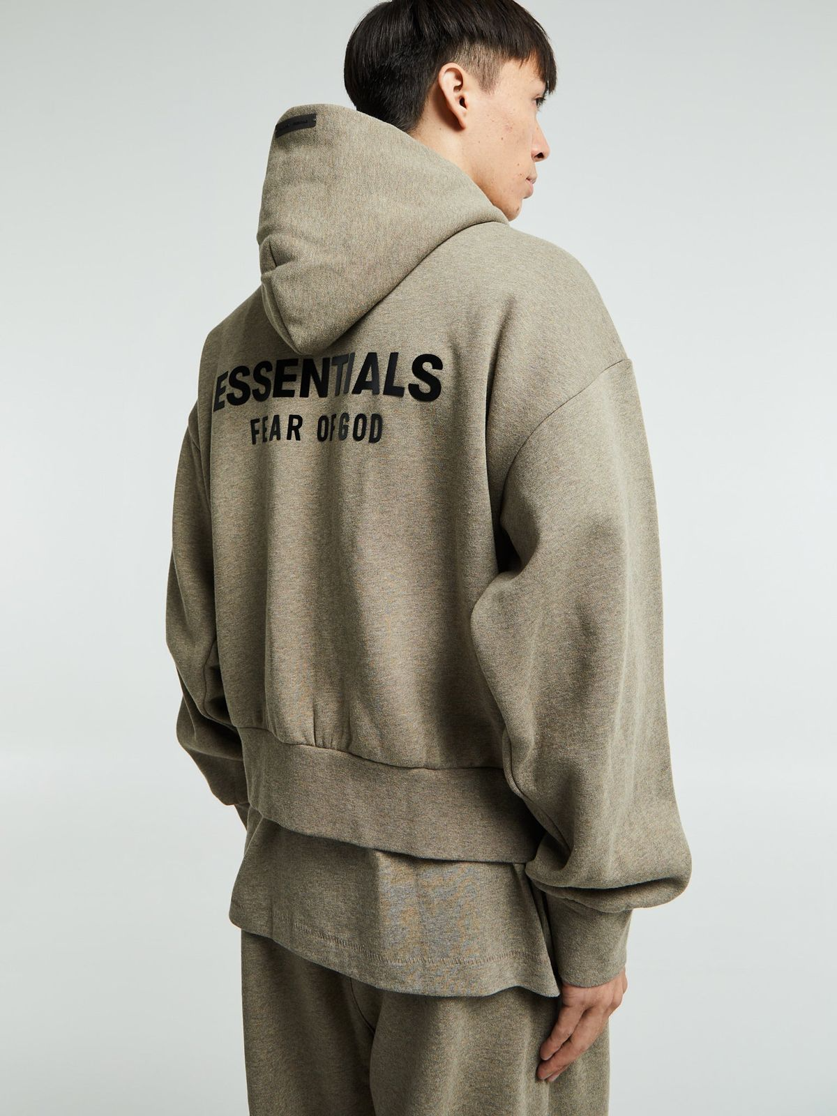 Mikiny s Kapucí | Fear of God Essentials | Pikastore.cz